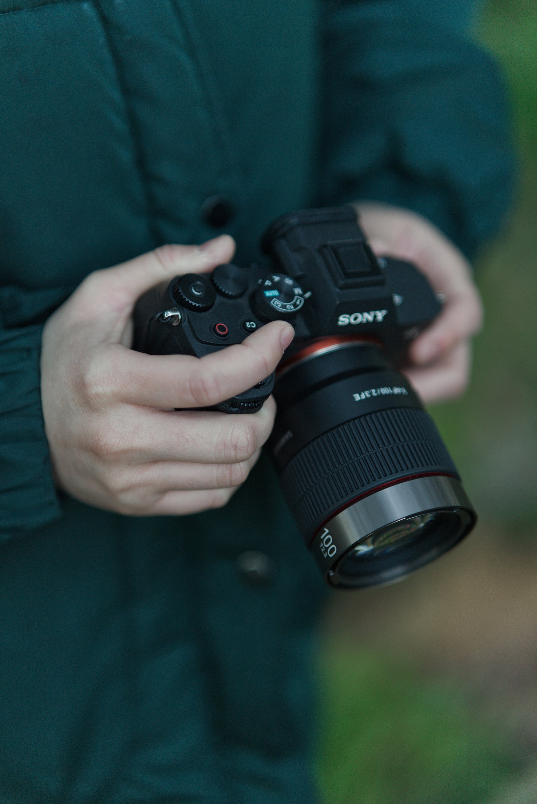 100mm T2.3 Full Frame Telephoto Cine Auto Focus for Sony E - Rokinon ...